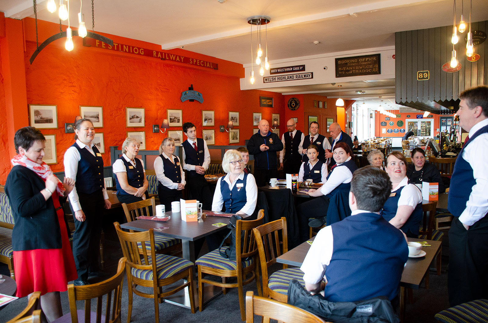 Meeting the 2019 Buffet Staff – Inside Motion